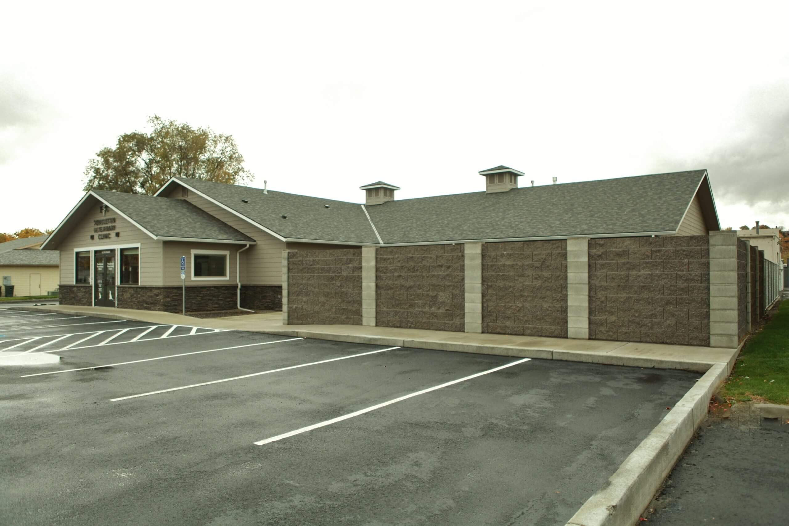 Dr. Yackley, DVM, MPVM - Pendleton Veterinary Clinic